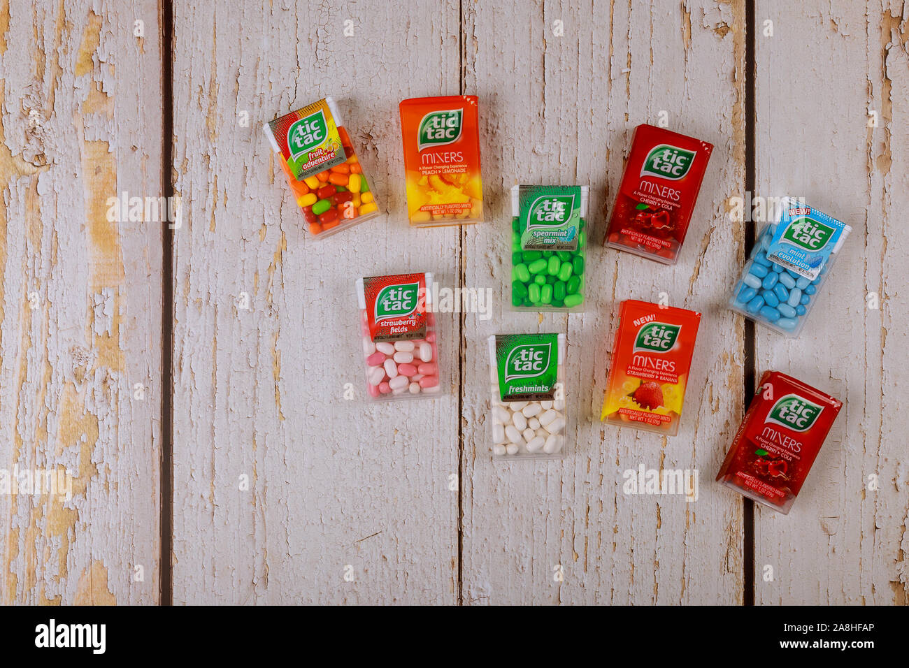Tic tac candy hi-res stock photography and images - Alamy