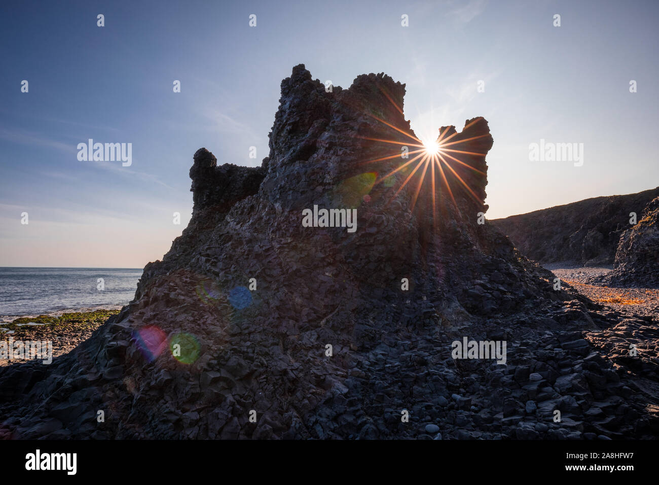 Structures on the beach hi-res stock photography and images - Alamy
