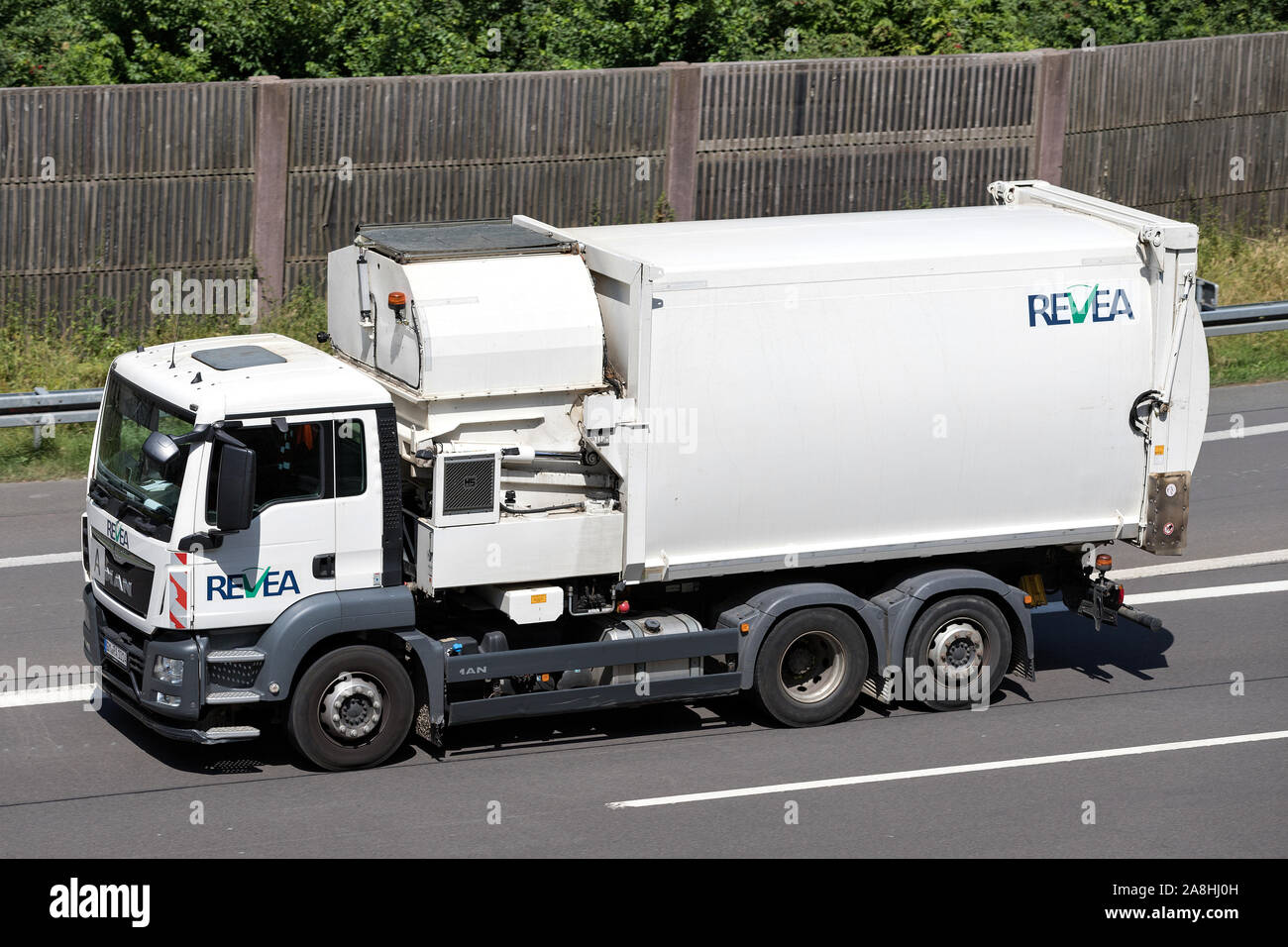 Dustcart hi-res stock photography and images - Alamy