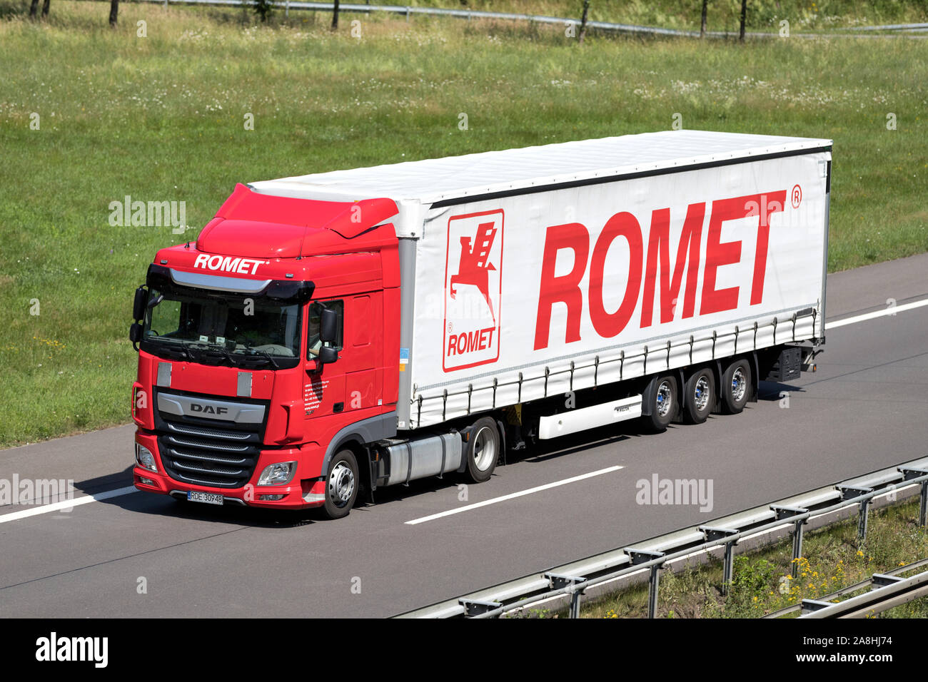 Daf truck trailer hi-res stock photography and images - Alamy