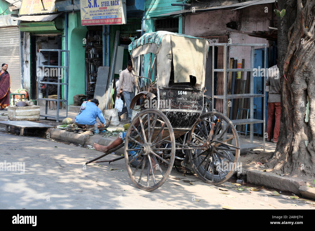 Summer kolkata hi-res stock photography and images - Alamy