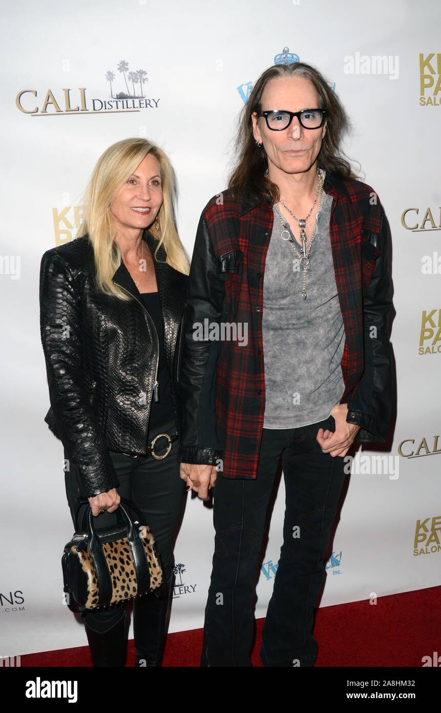 Hollywood, Ca. 8th Nov, 2019. Pia Maiocco, Steve Vai at the Pop-Up Art ...