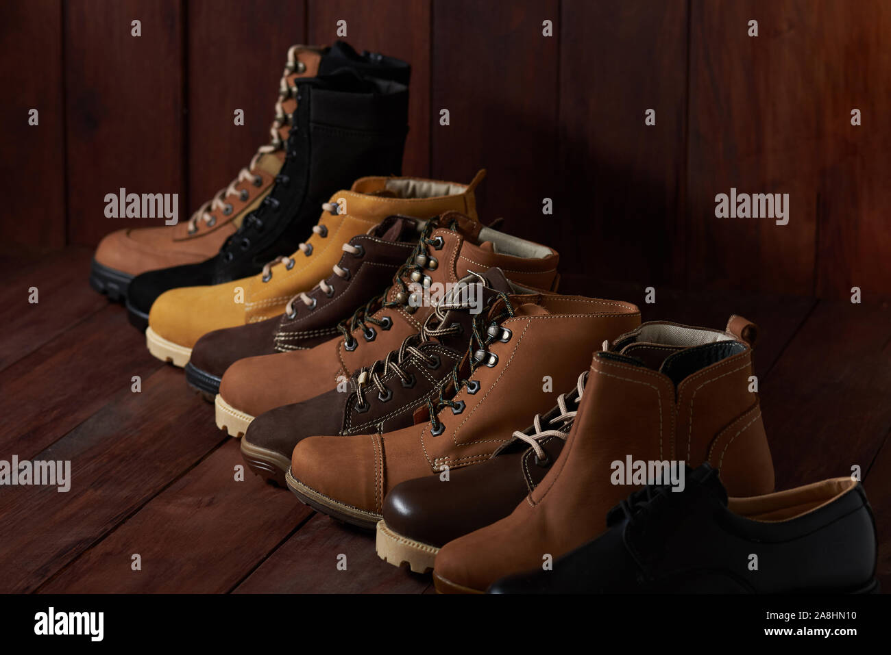 Row of shoes hi-res stock photography and images - Alamy