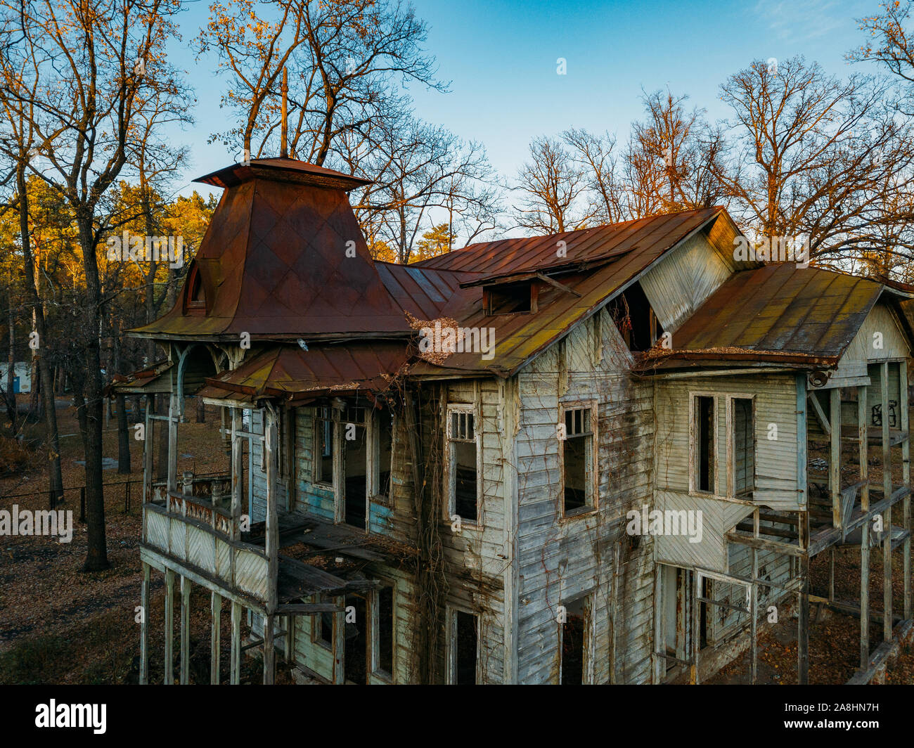 Scary mystery creepy spooky aerial hi-res stock photography and images ...