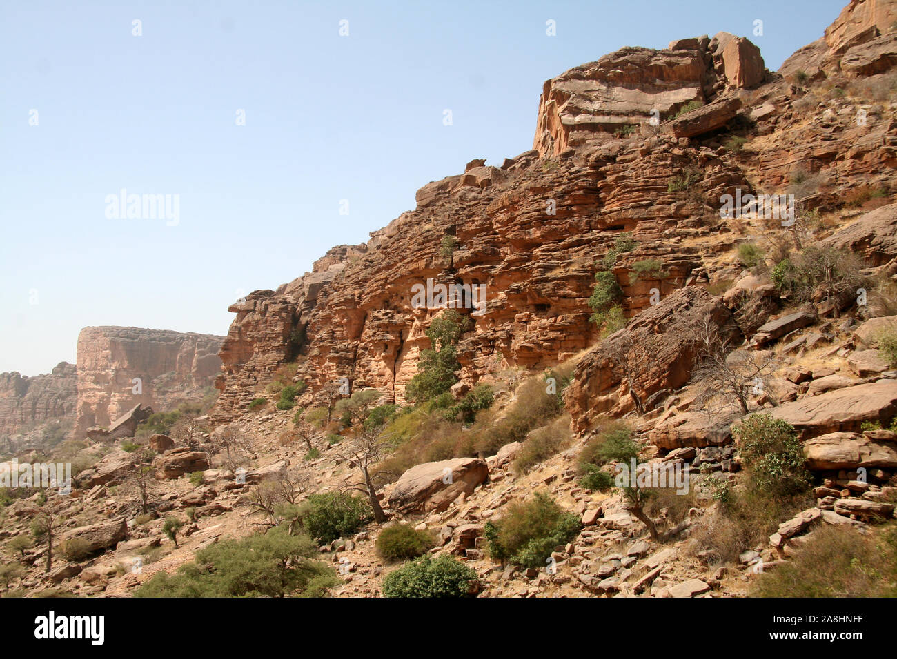 Dogon country : Bandiagara escarpment Stock Photo - Alamy