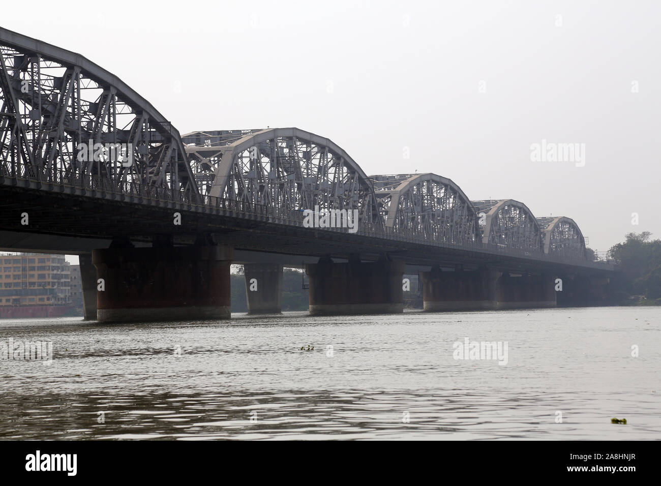Bridge across the river, Vivekananda Setu, Kolkata Stock Photo - Alamy
