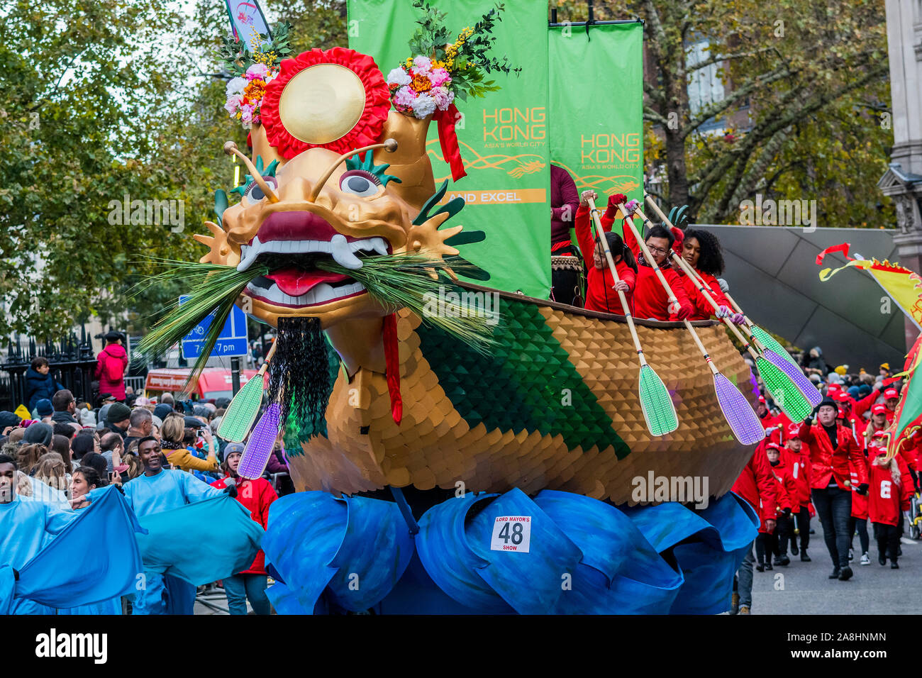 London, UK. 09th Nov, 2019. The Hong Kong float passing St Pauls ...
