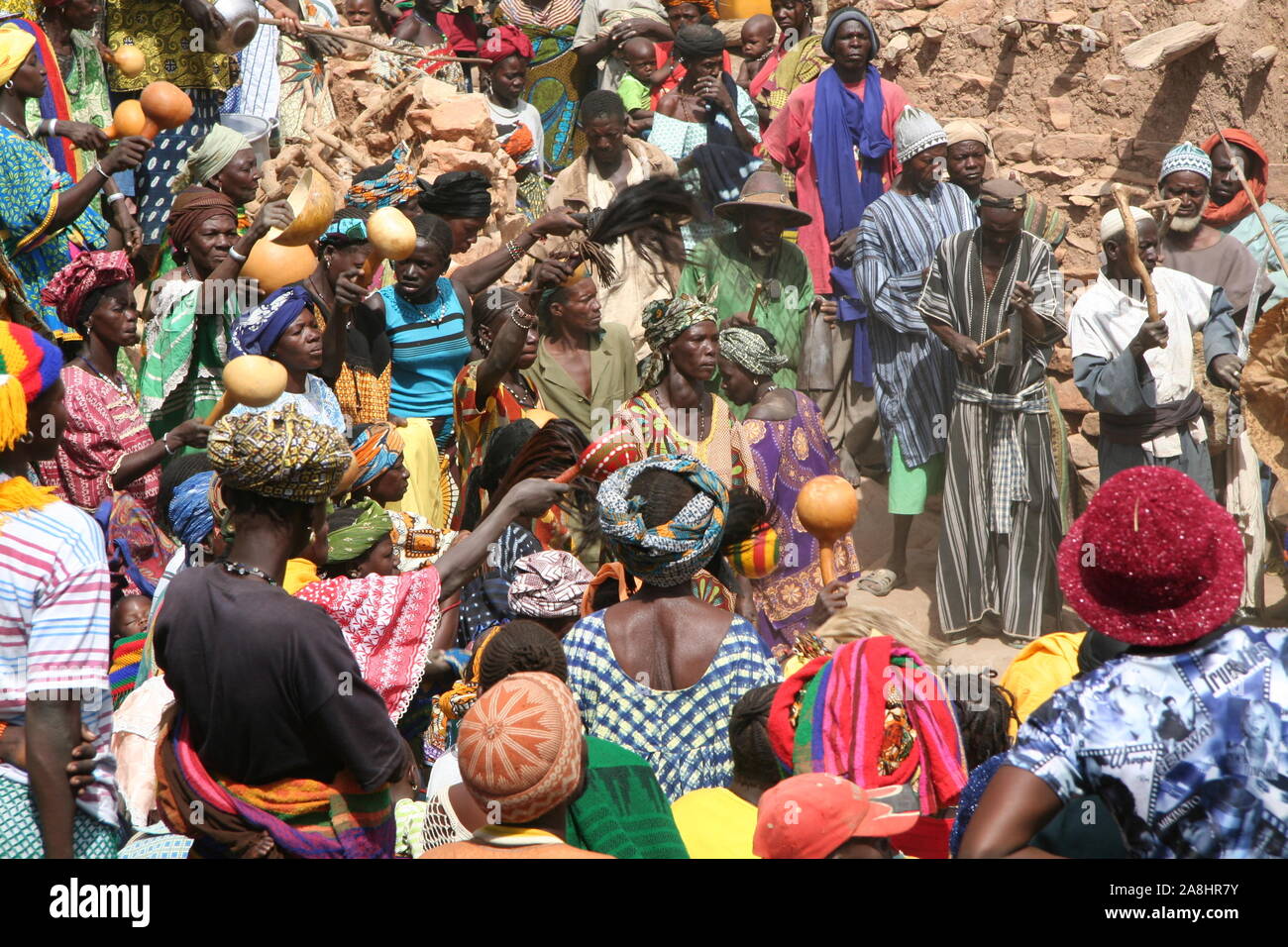 Dogon country : village of Kundu Dogomo - funeral of Amakana Dara Stock ...