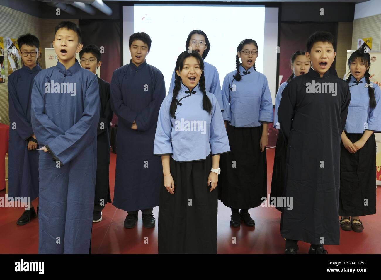Hong Kong. 9th Nov, 2019. Students of Han Academy recite a poem titled ...