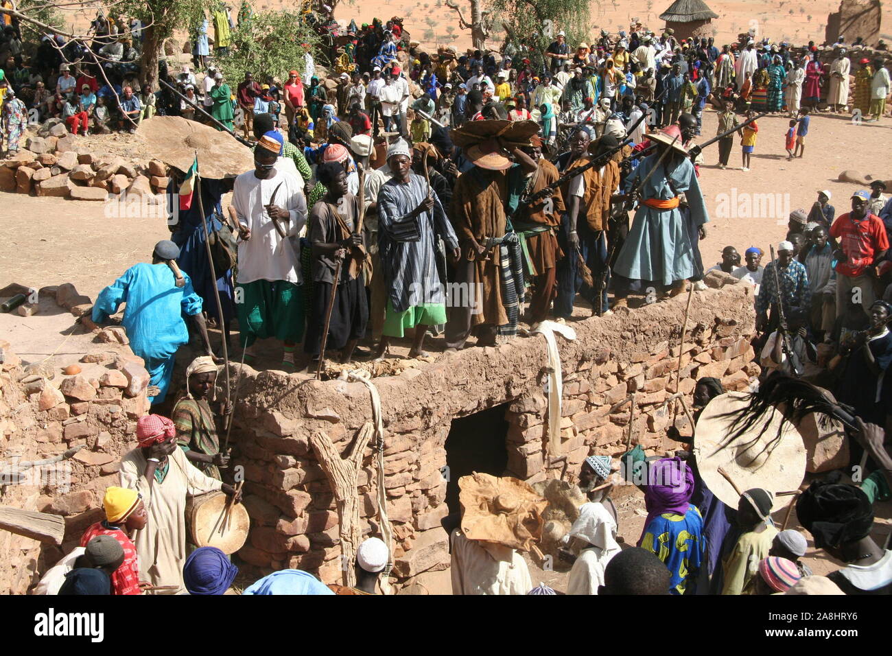 Dogon country : village of Kundu Dogomo - funeral of Amakana Dara Stock ...
