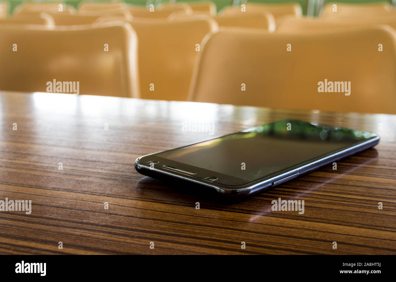 Chairs on tables classroom hi-res stock photography and images - Alamy