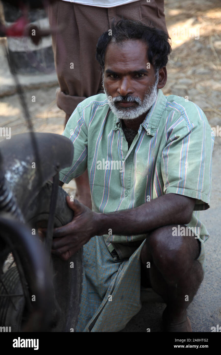 Indian cycle repair hi-res stock photography and images - Alamy