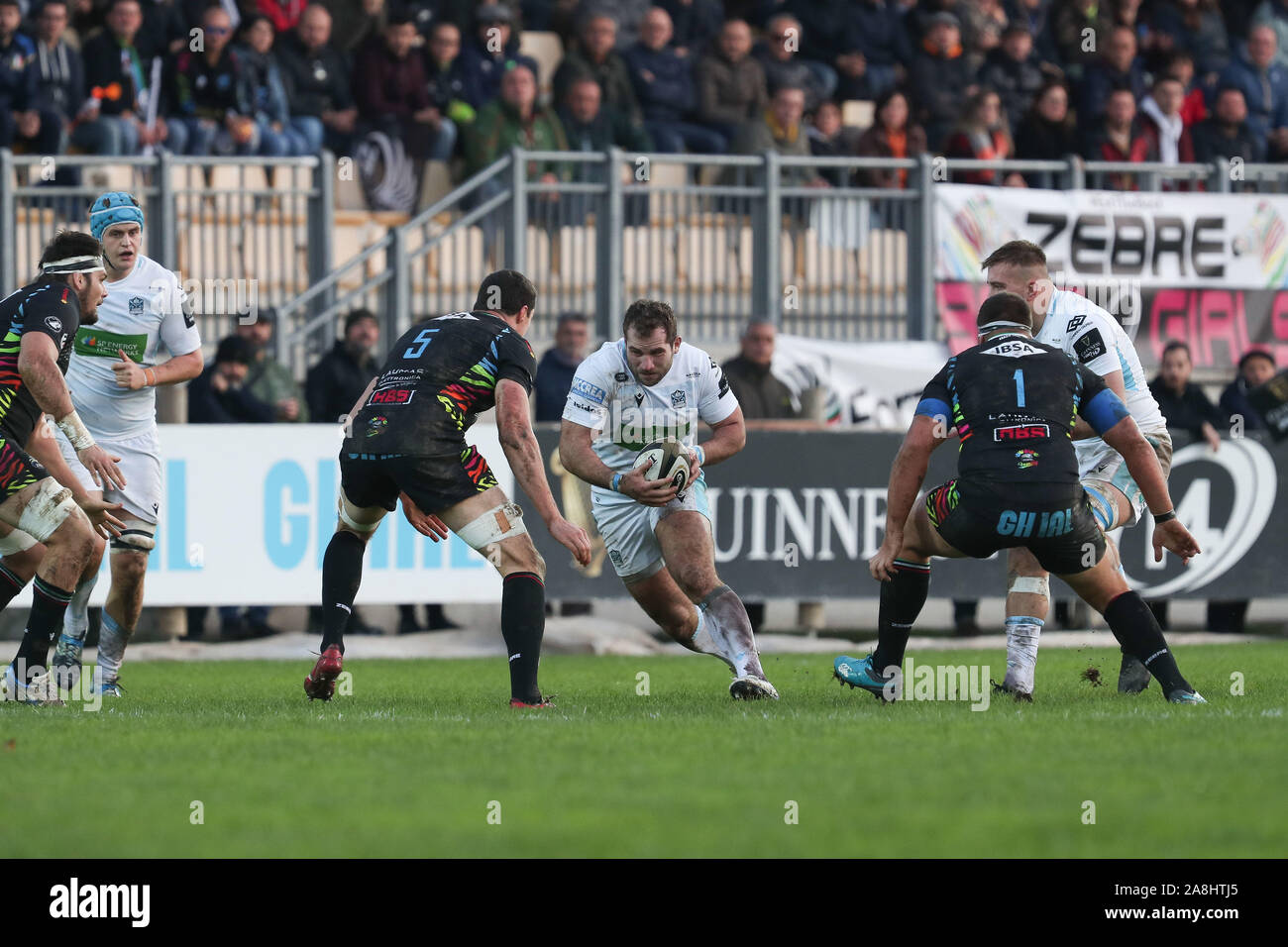 Fraser brown with the ball hi-res stock photography and images - Alamy