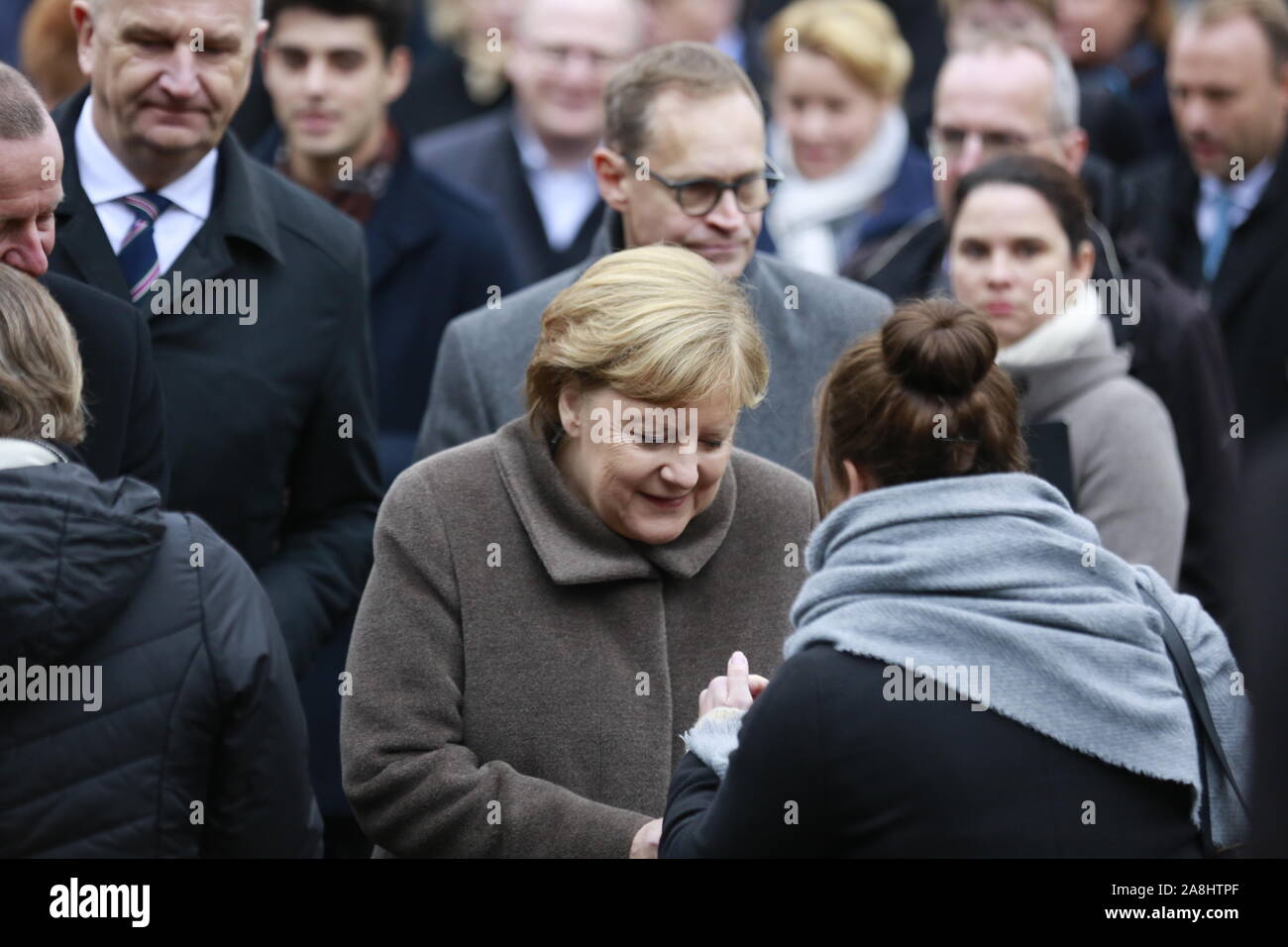 Ost west berliner grenze hi-res stock photography and images - Alamy