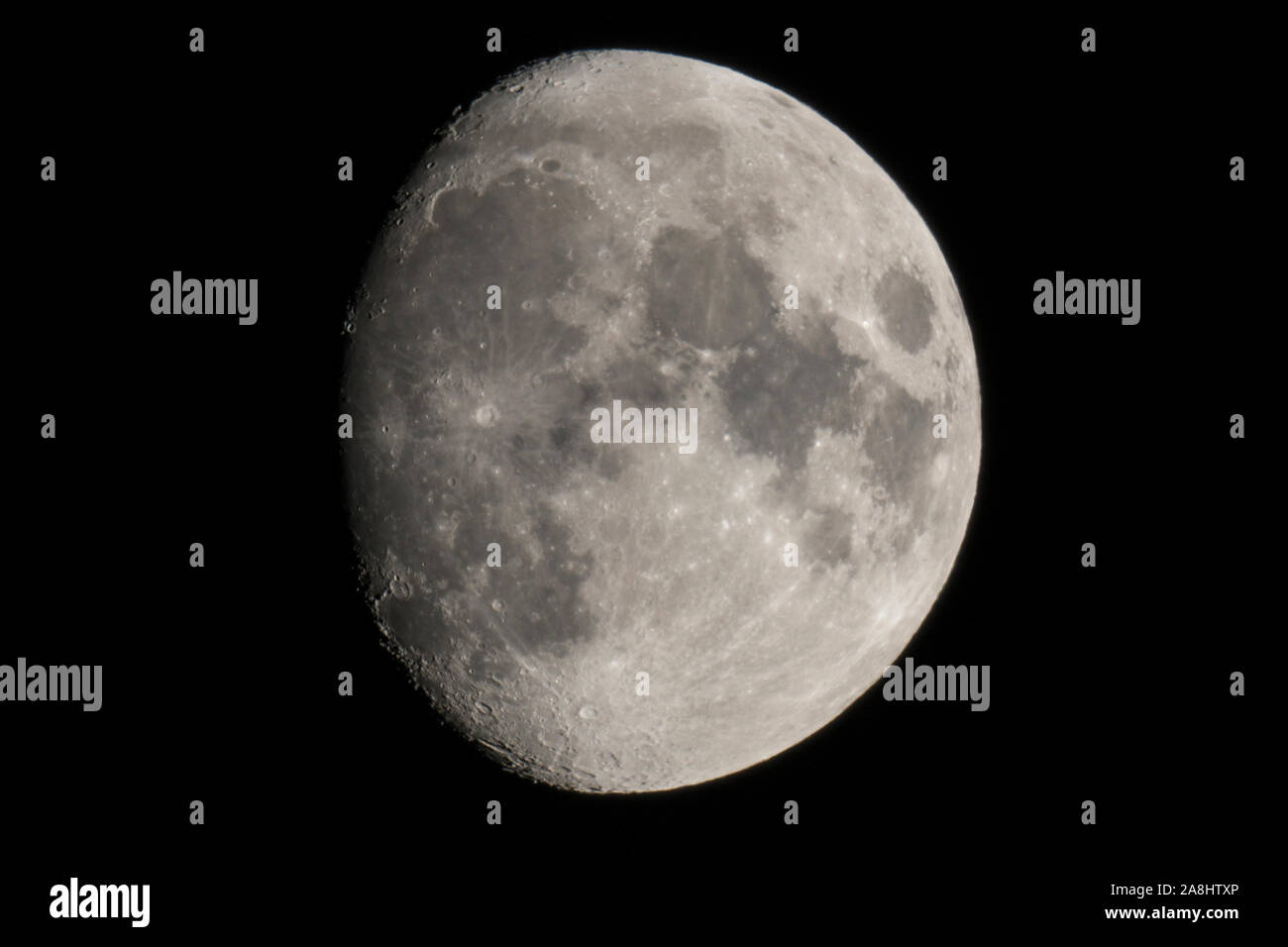 Moon waxing uk hi-res stock photography and images - Alamy