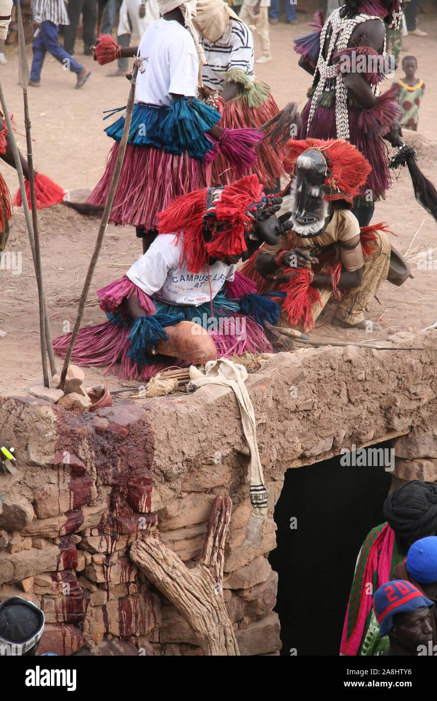Dogon country : village of Kundu Dogomo - funeral of Amakana Dara Stock ...