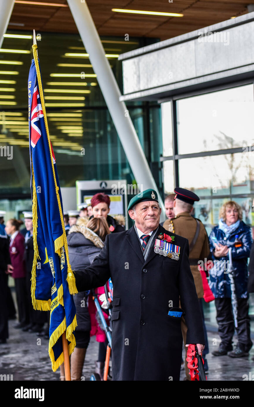 Royal navy uniform present hi-res stock photography and images - Alamy