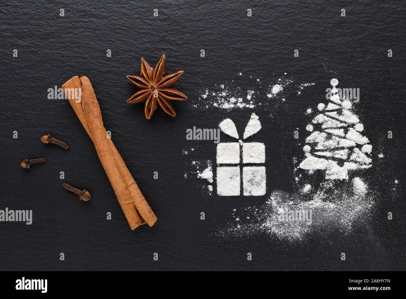 Clove tree hi-res stock photography and images - Alamy
