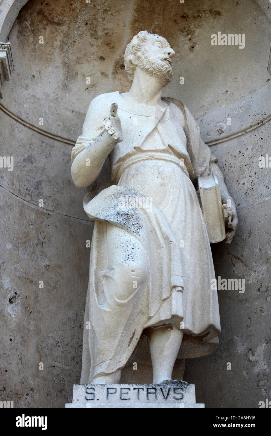 Statue of apostle St Peter, The Catholic Church of the Birth of the ...