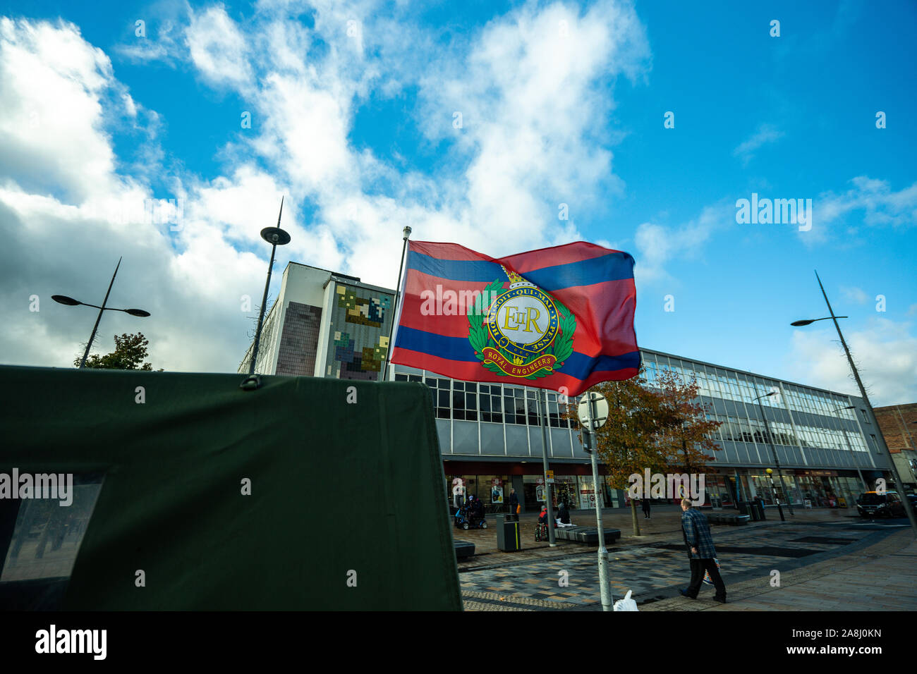 Royal engineers flag hi-res stock photography and images - Alamy