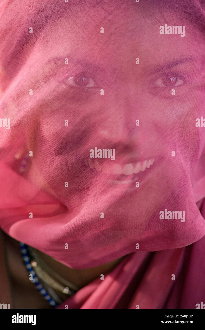 Wearing odhni hi-res stock photography and images - Alamy