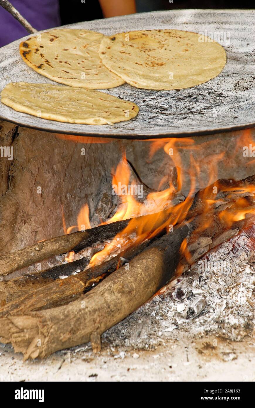 Making tortillas over a wood fire in El Fuerte, Sierra Madre Occidental ...