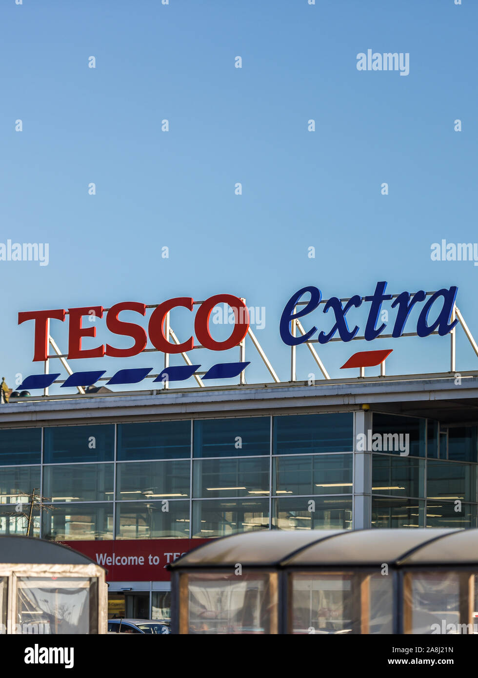 Tesco Extra Logo High Resolution Stock Photography and Images - Alamy
