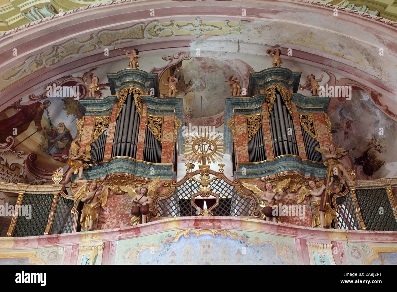 Beautiful pipe organ Stock Photo - Alamy