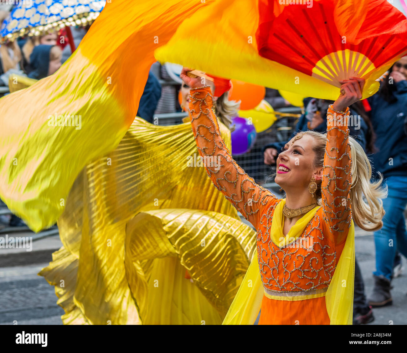 London, UK. 09th Nov, 2019. performers in fancy dress passing St Pauls ...