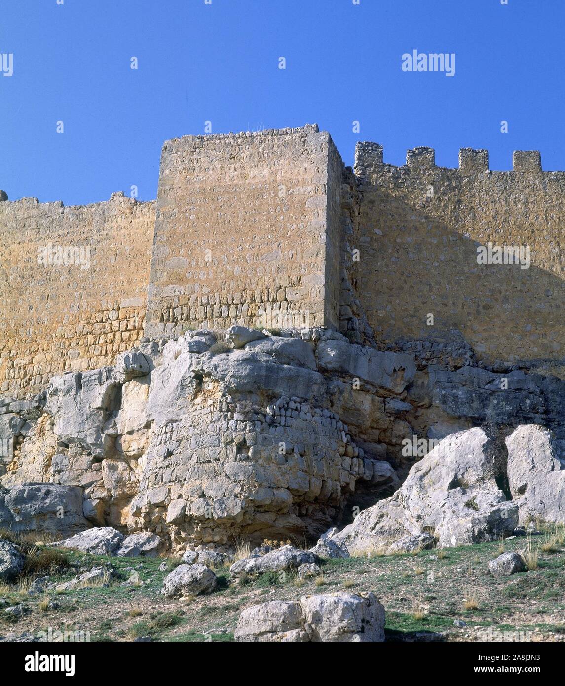 CASTILLO ARABE DEL S X - DETALLE DE LAS MURALLAS. Location: CASTILLO ...