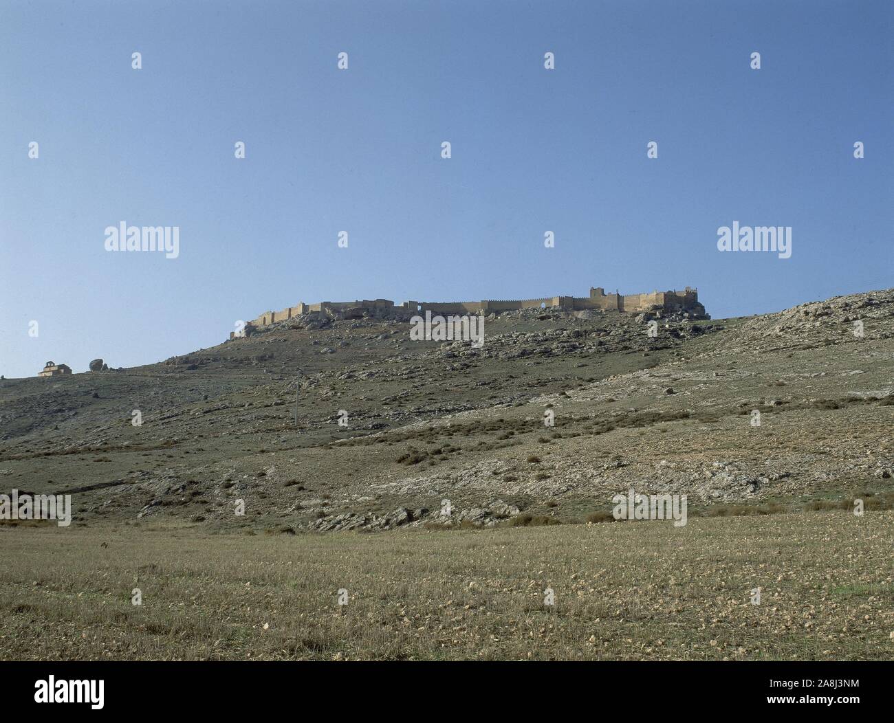 PANORAMICA DEL CASTILLO ARABE DE SAN ESTEBAN DE GORMAZ - SIGLO X ...