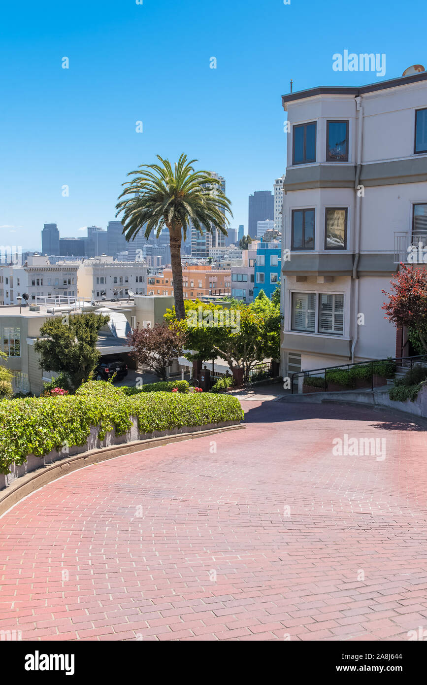 San Francisco, the famous Lombard Street, winding street in Russian ...