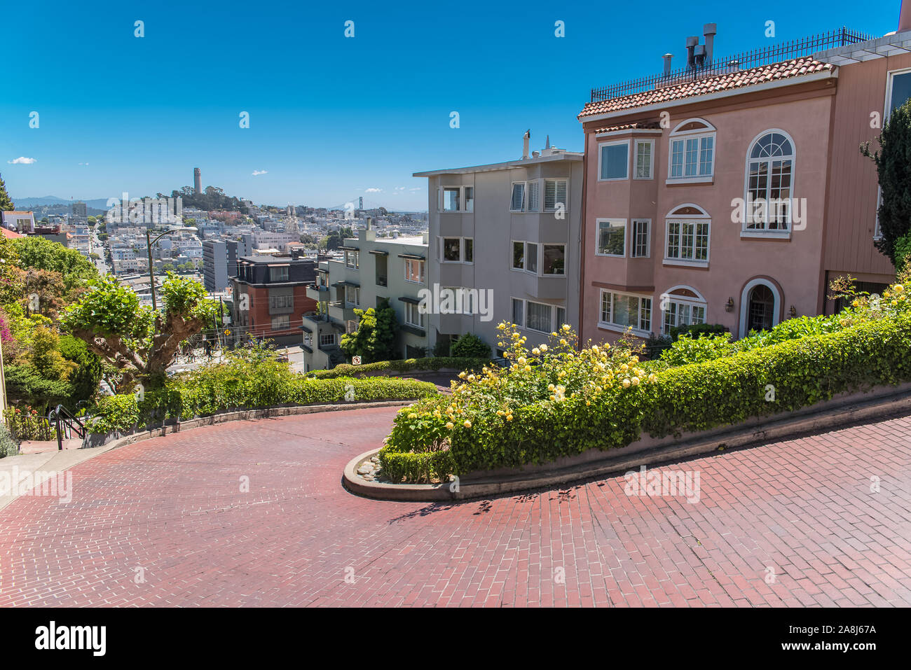 San Francisco, the famous Lombard Street, winding street in Russian ...