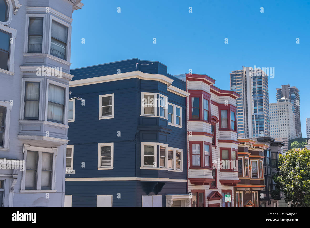San francisco sloping street hi-res stock photography and images - Alamy