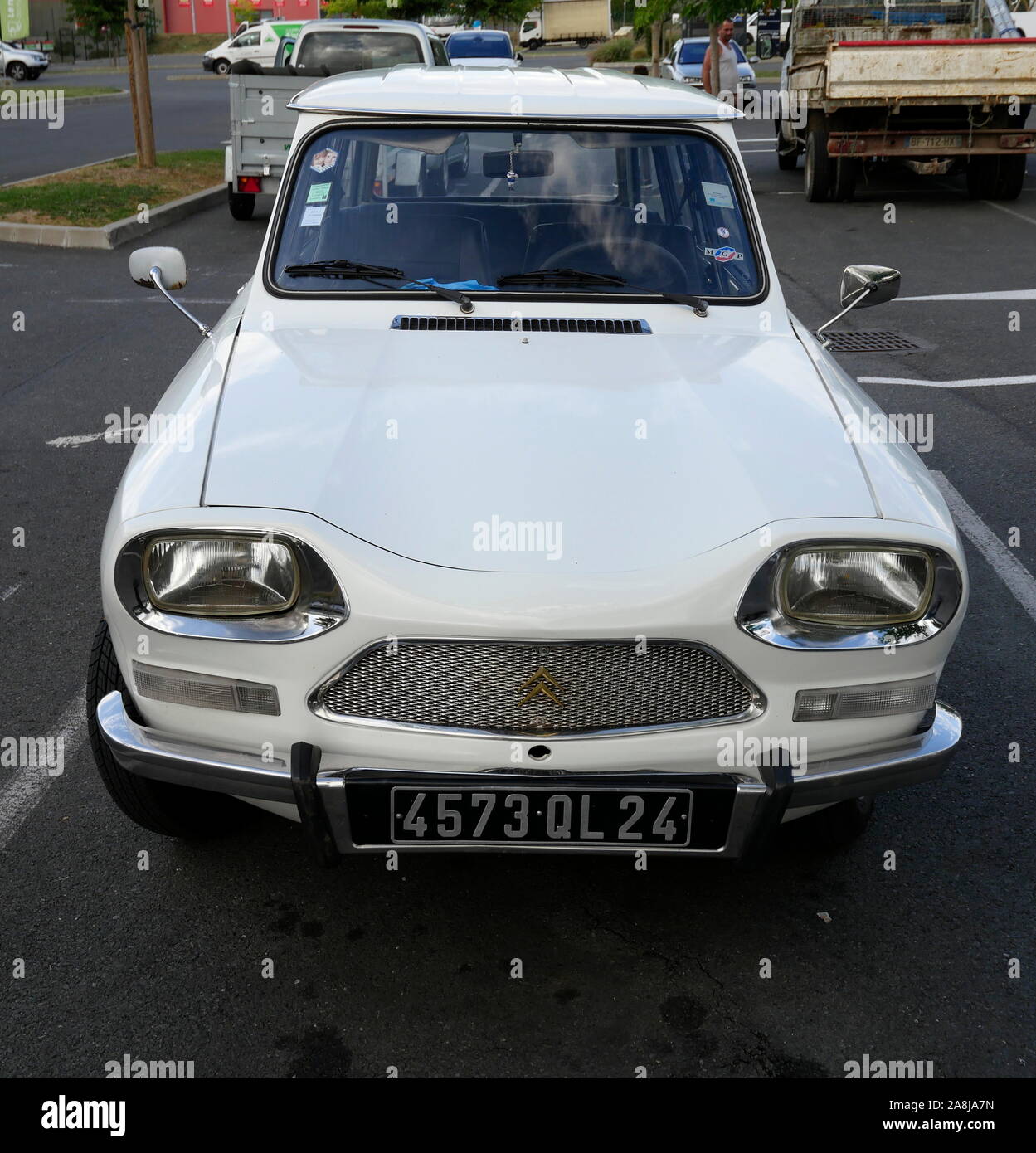 Citroen ami 6 break estate model hi-res stock photography and images ...