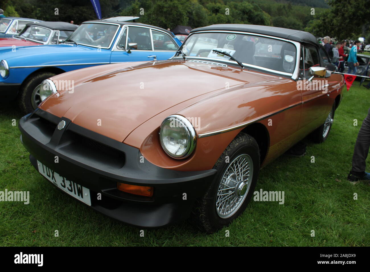 Mg mgb roadster 1980 hi-res stock photography and images - Alamy