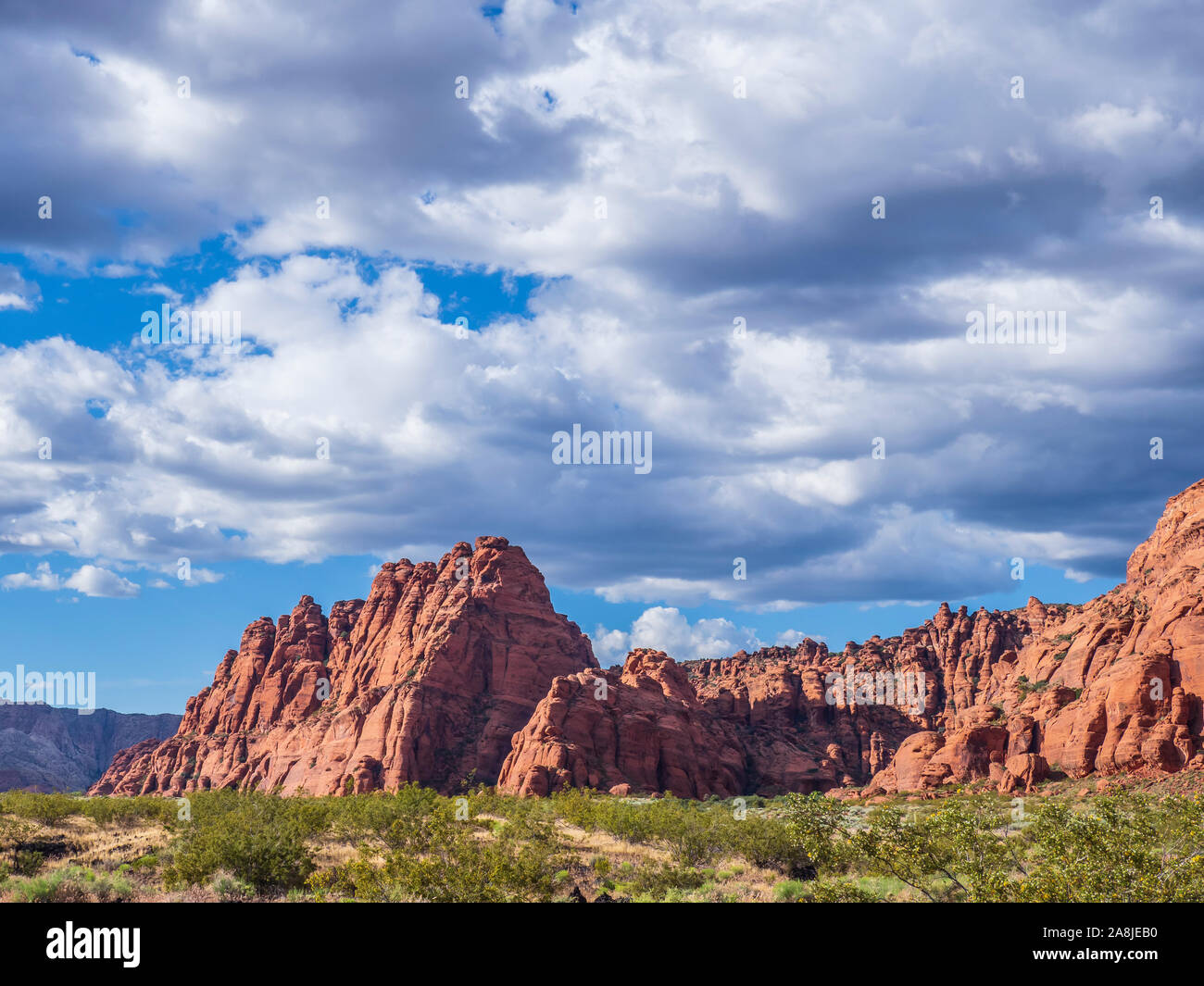 Cliff faces in the afternoon light, Johnson Canyon Trail, Snow Canyon ...