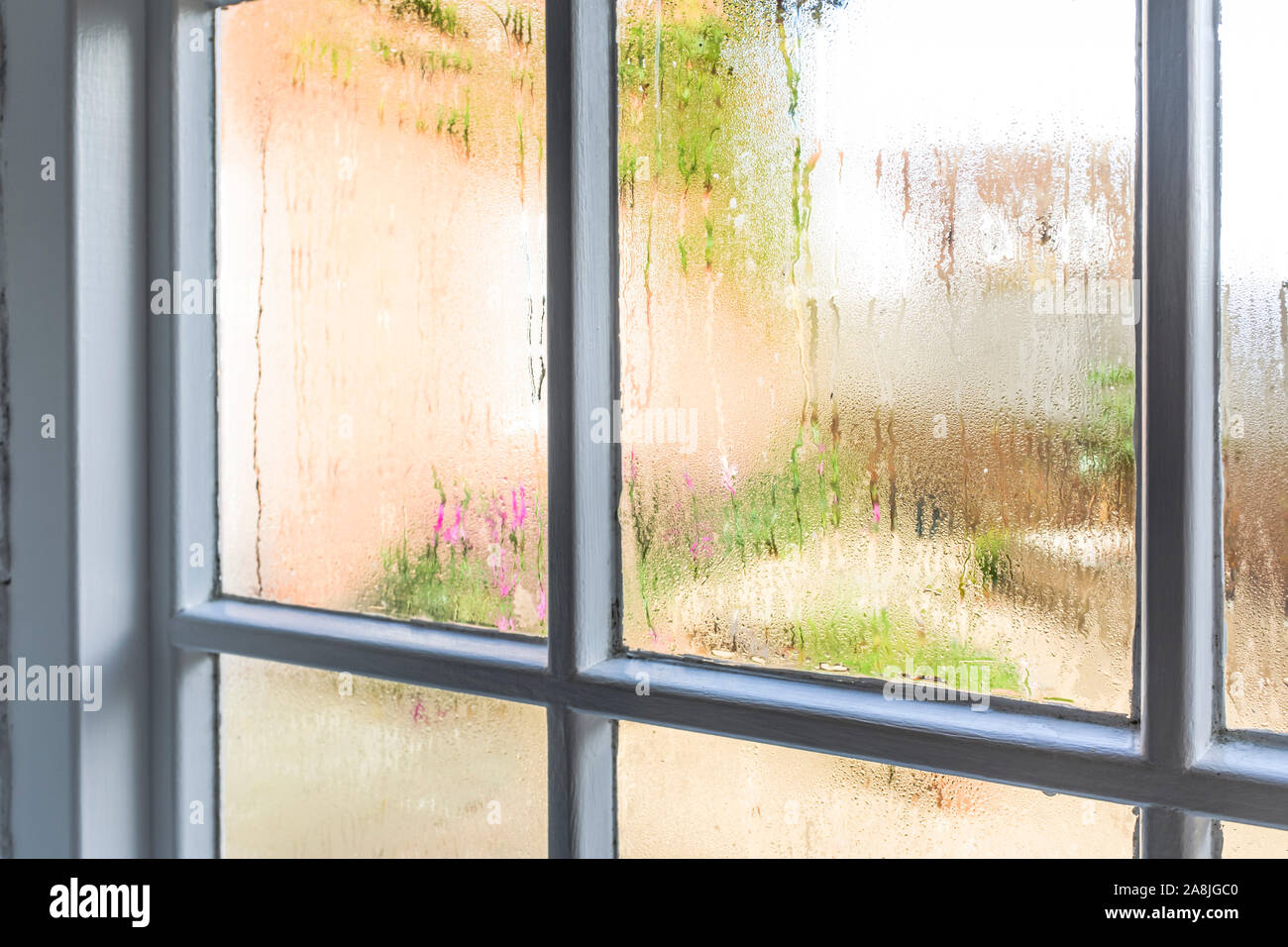 Old single glazed windows hi-res stock photography and images - Alamy