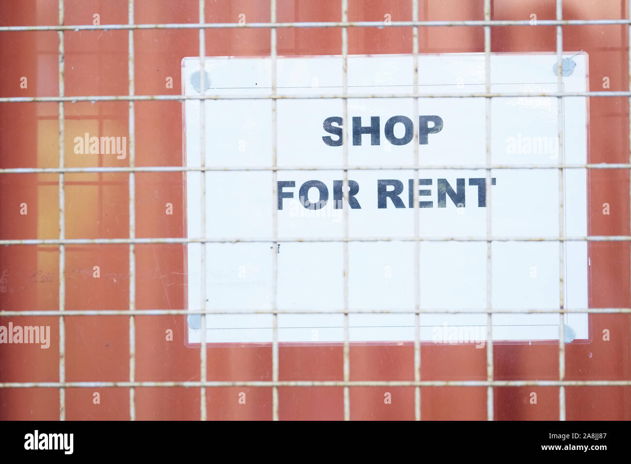 Estate agent sign shop front hi-res stock photography and images - Alamy