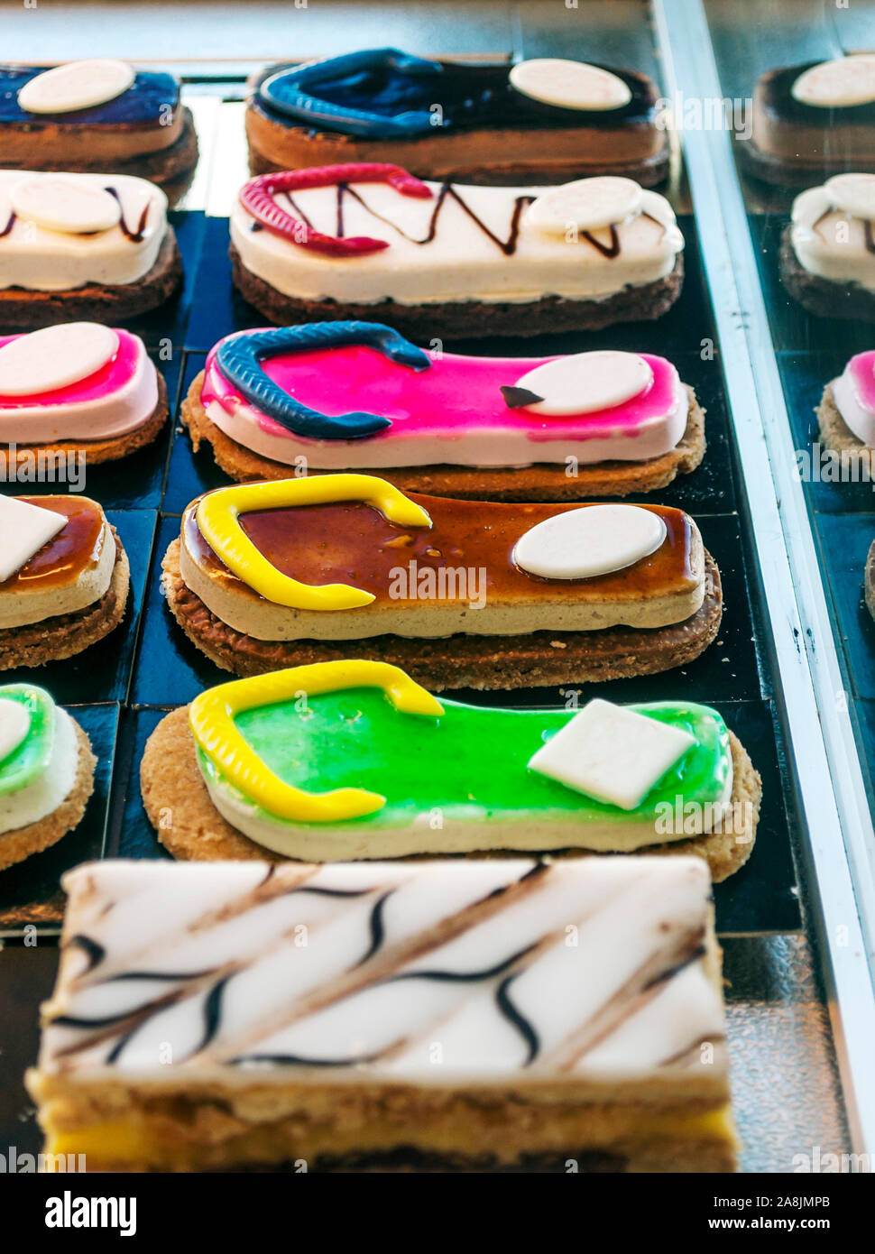 French cakes display christmas market paris hi-res stock photography ...