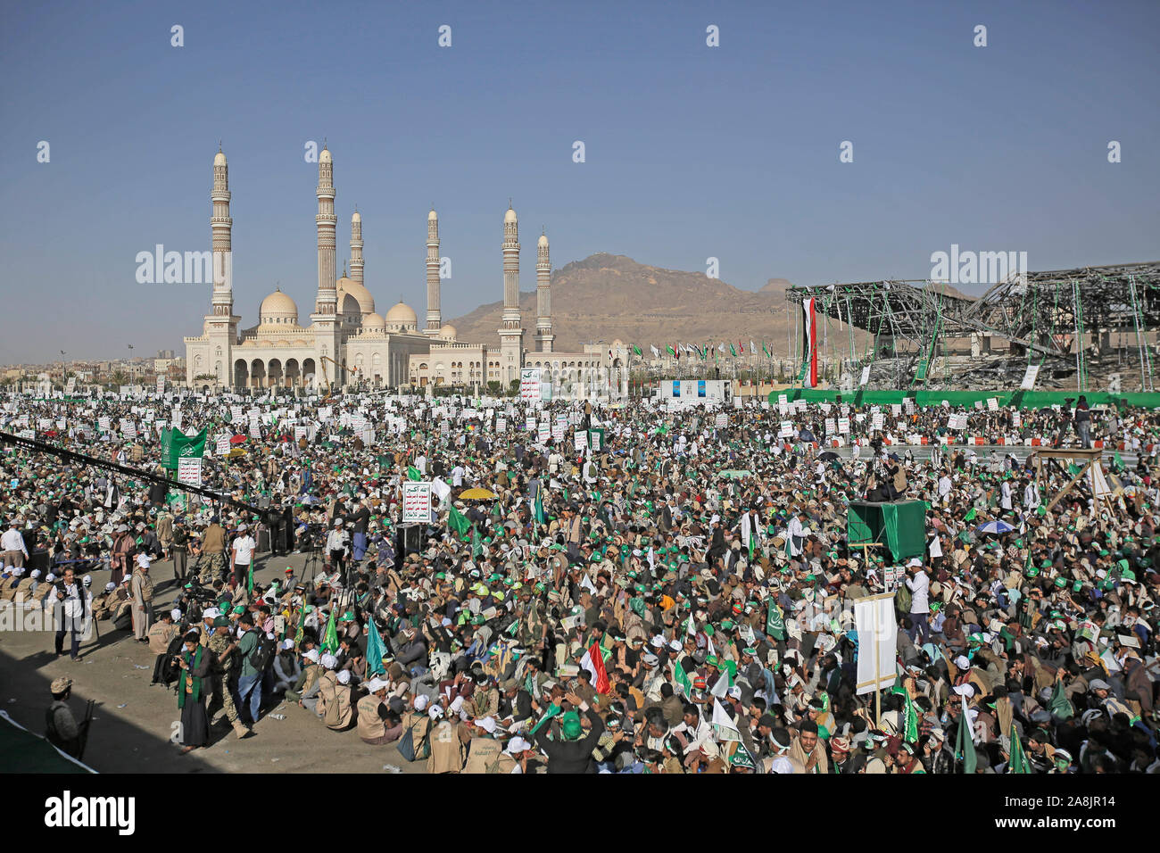 Sanaa, Yemen. 09th Nov, 2019. Houthi rebels and their supporters attend ...