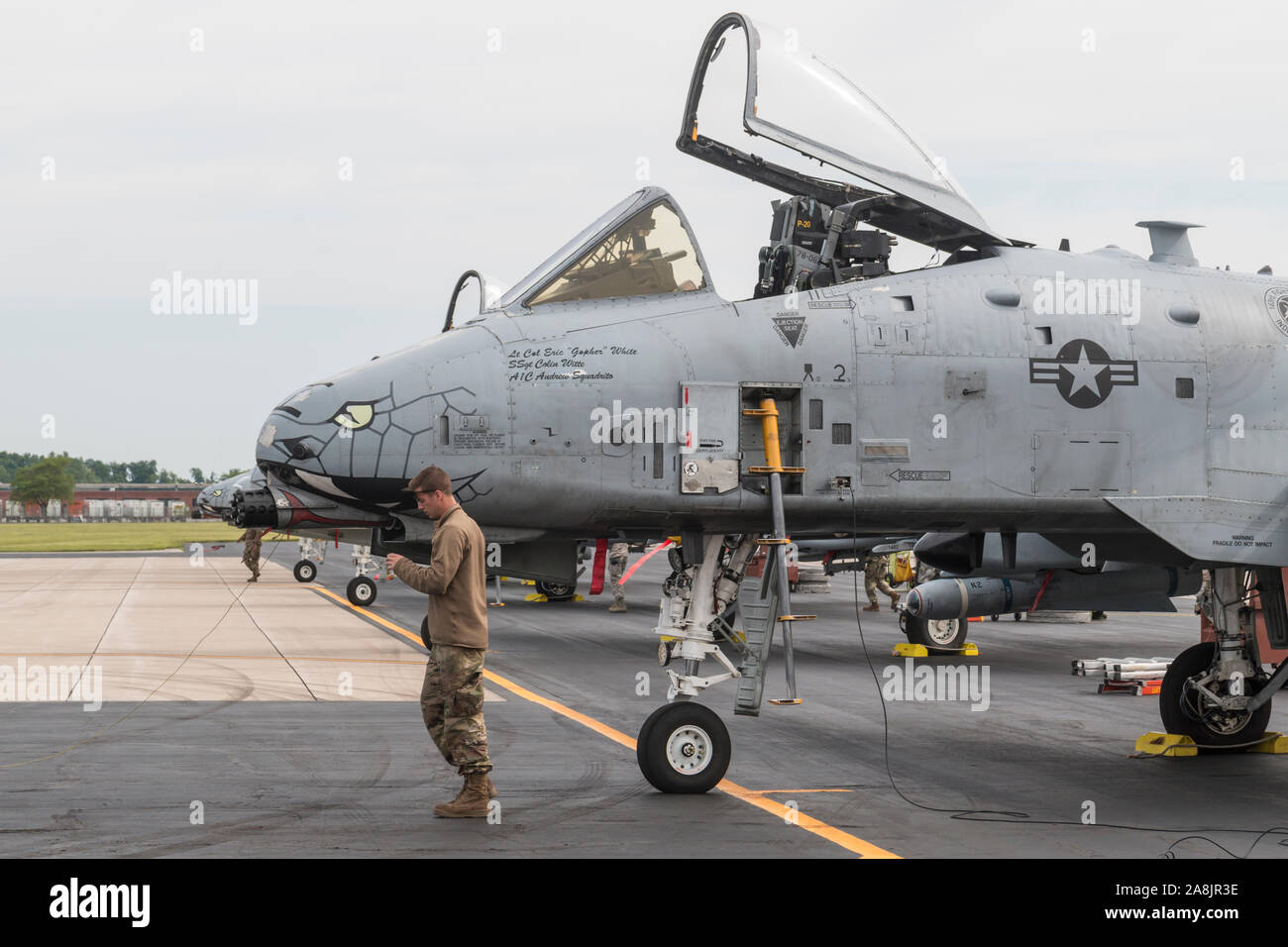 United States Air Force A-10 Thunderbolt II 'Warthogs' on the hot ramp ...