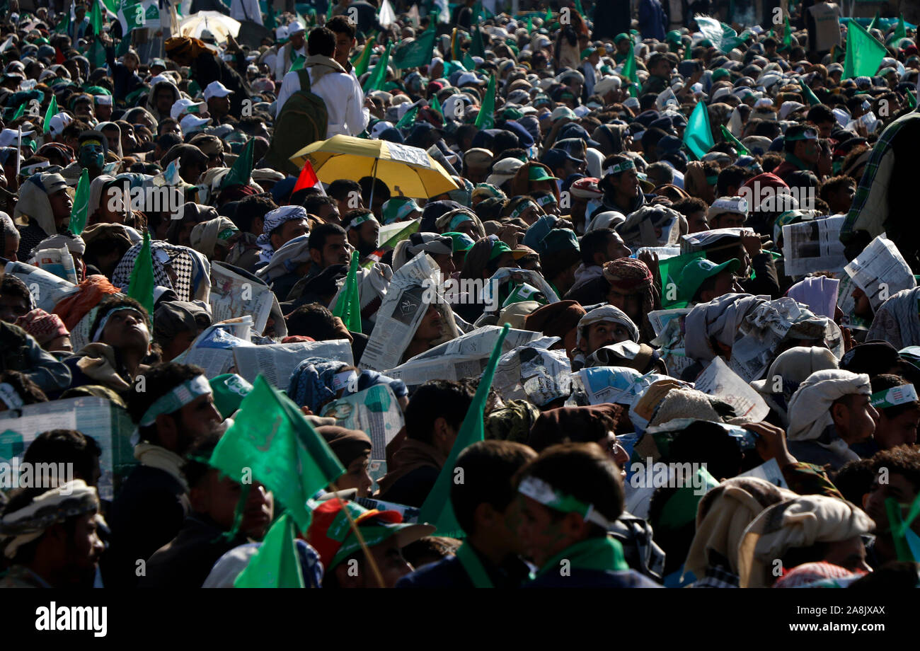 Sanaa, Yemen. 9th Nov, 2019. Yemeni people take part in a rally to ...