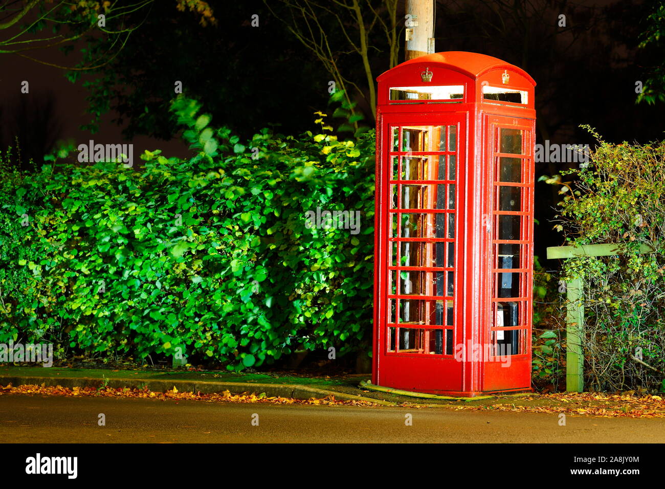 A disused uk red telephone box in Allerton Bywater Stock Photo - Alamy