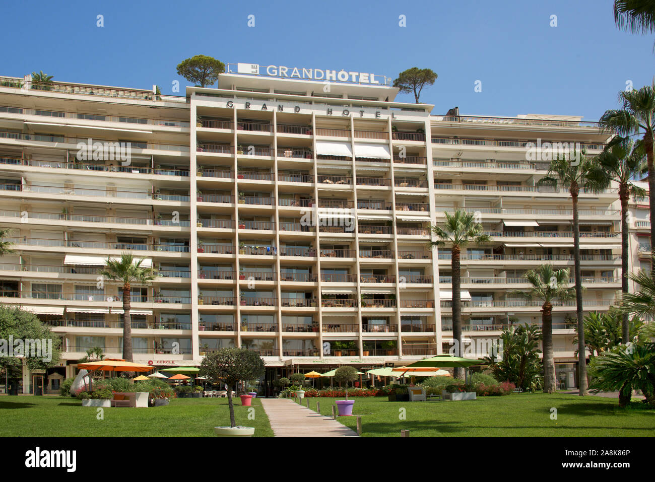La croisette boulevard hi-res stock photography and images - Alamy