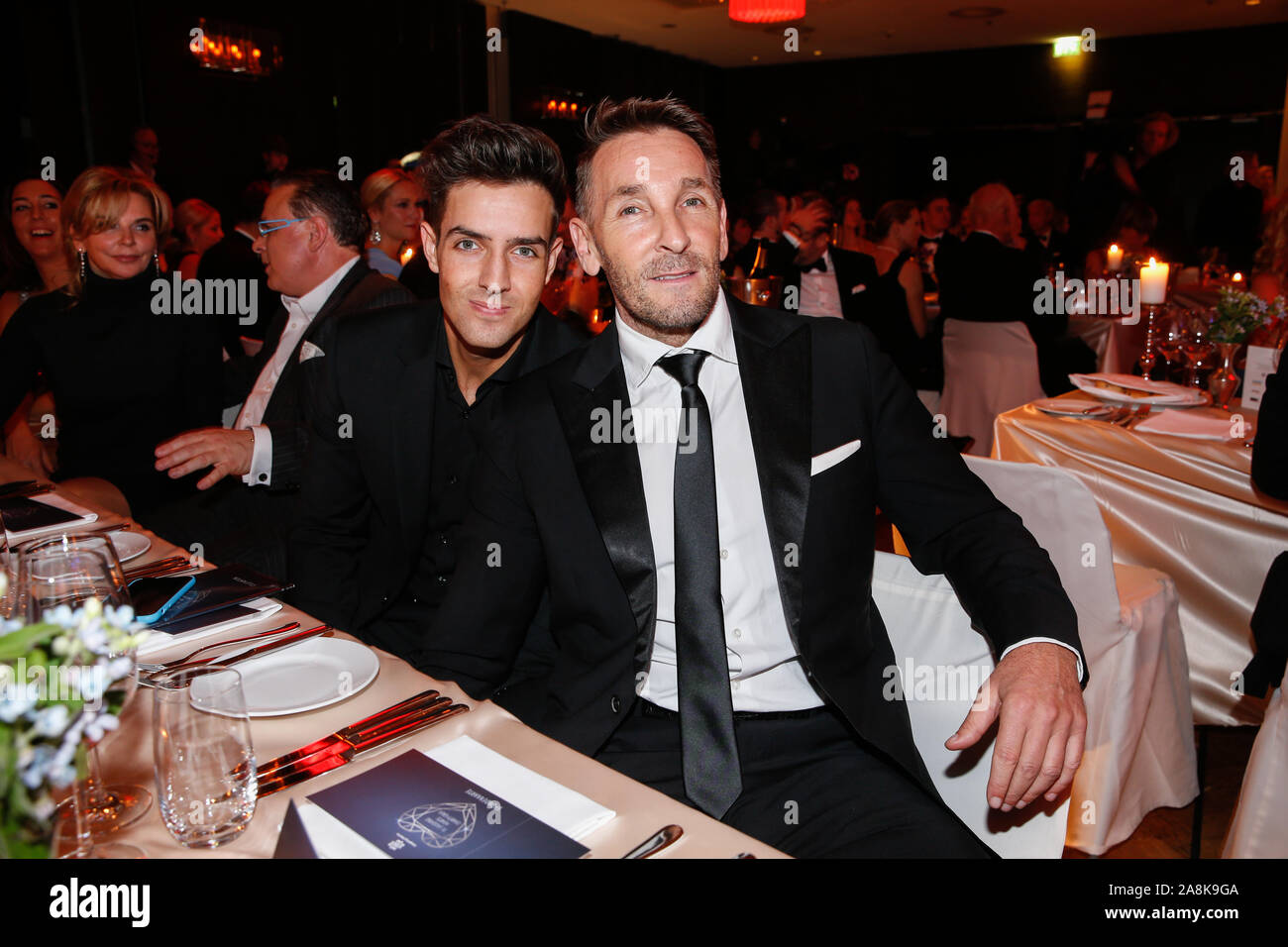 Berlin, Germany. 09th Nov, 2019. Aaron Keller (l) and father Mark ...