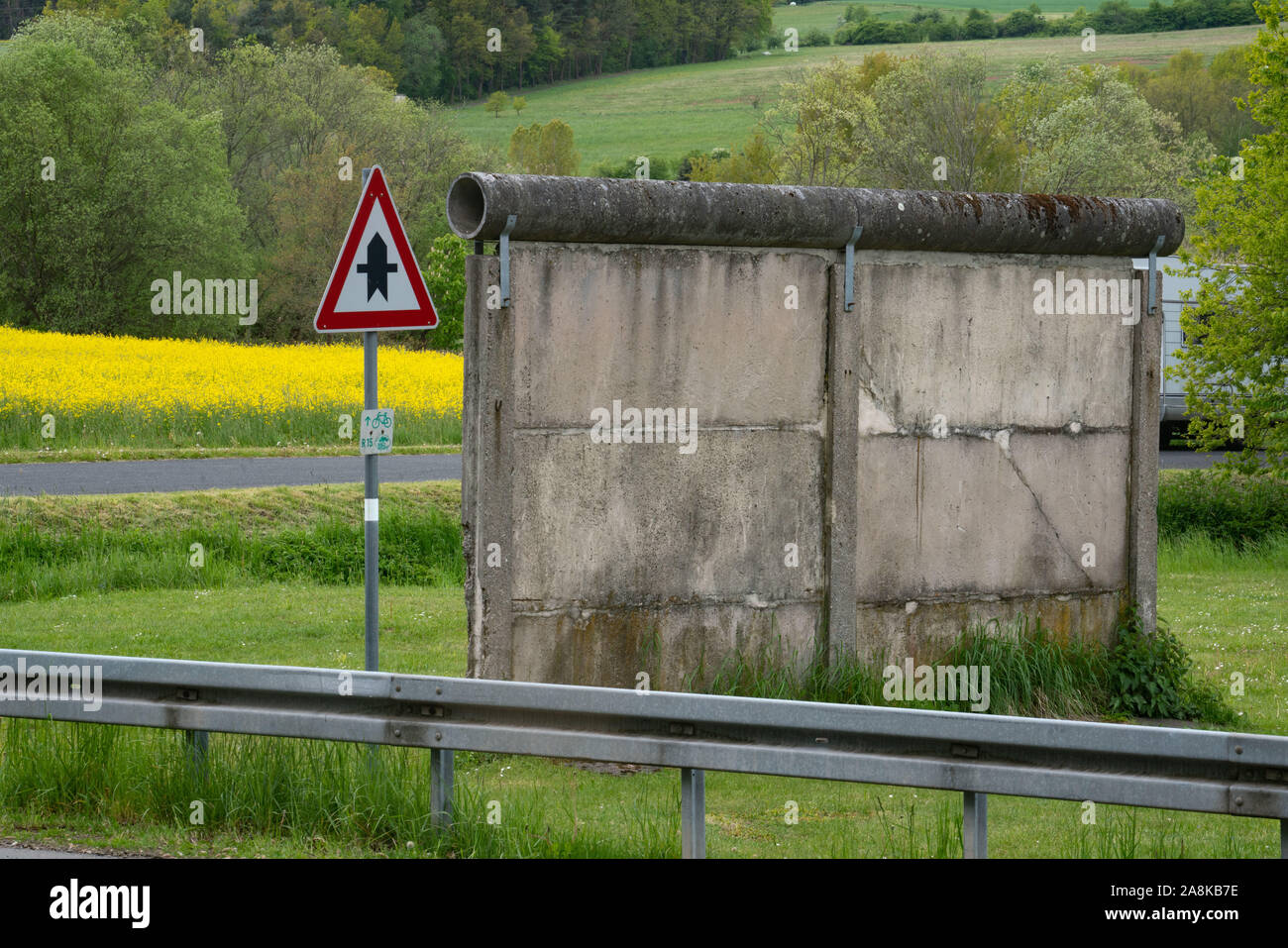 Border fortification hi-res stock photography and images - Alamy