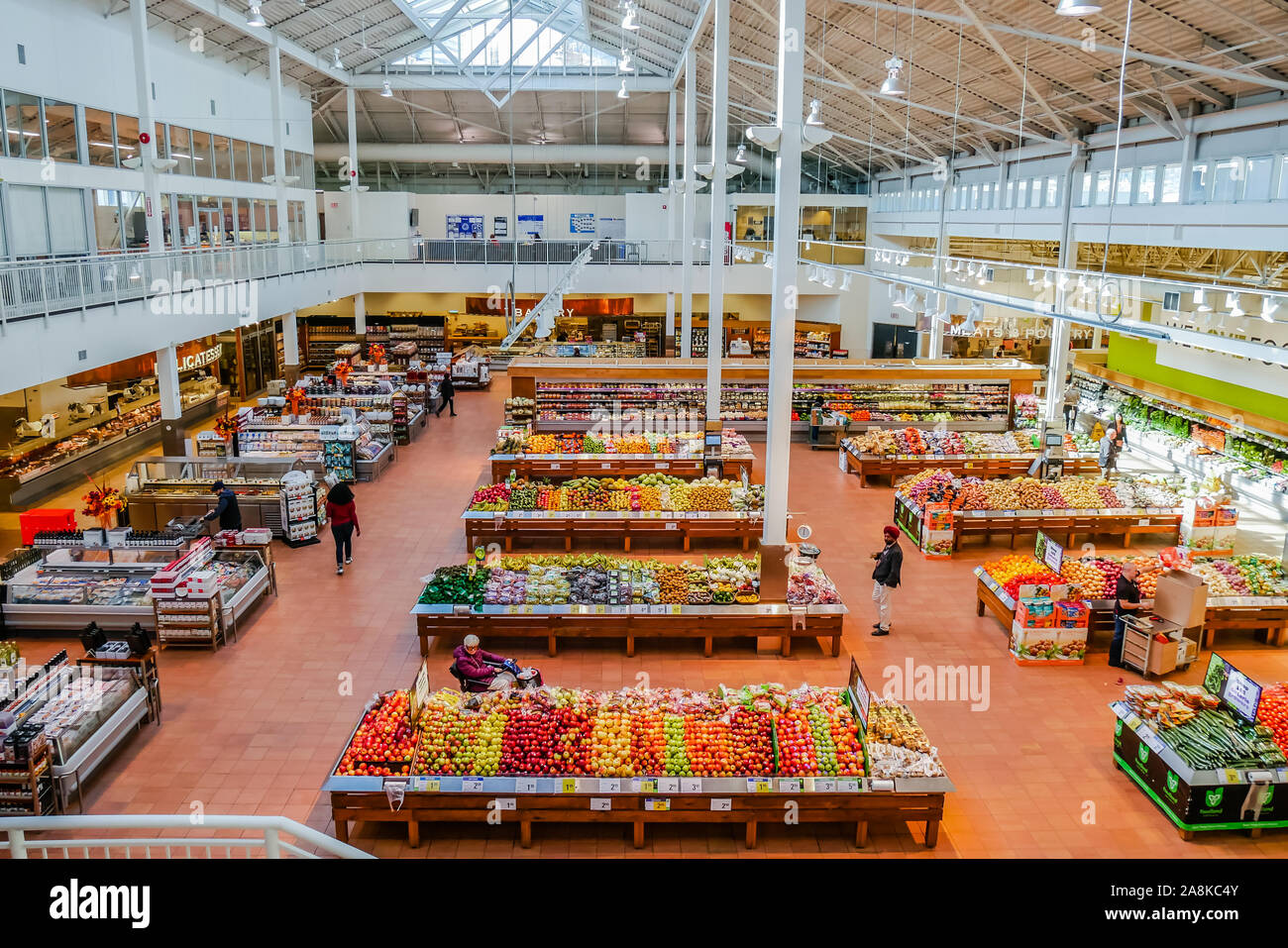 Giant Grocery Store High Resolution Stock Photography and Images - Alamy
