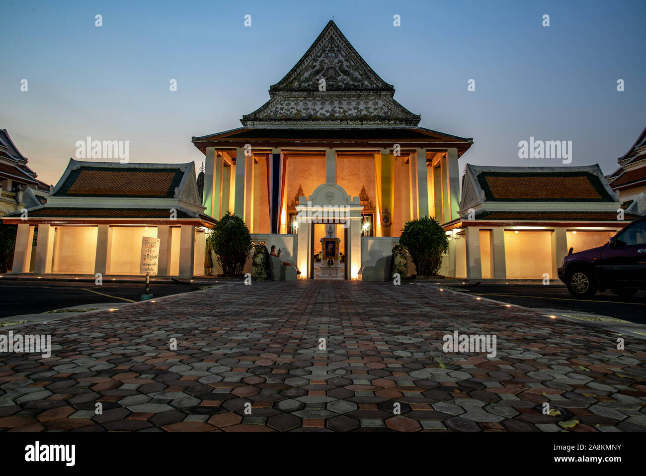 Bangkok, Thailand - 07 Nov. 2019 : Eveningtime of Beautiful theptidaram ...