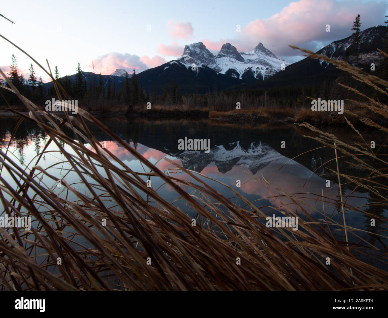 Canmore Three Sisters Sunrise Reflection Stock Photo - Alamy